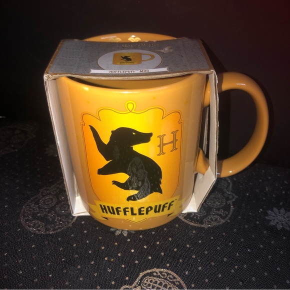 Warner Bros. | Dining | Harry Potter Hufflepuff Mug | Poshmark